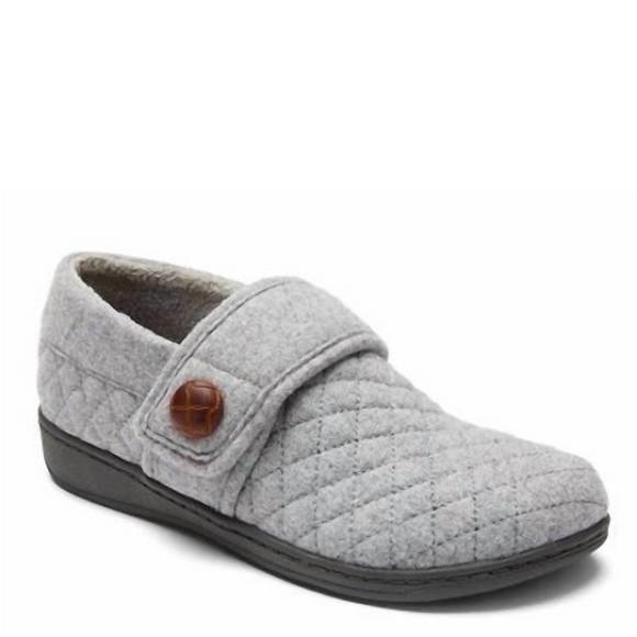 Vionic | Shoes | New Vionic Womens Jackie Terry Cloth Slipper In Light ...